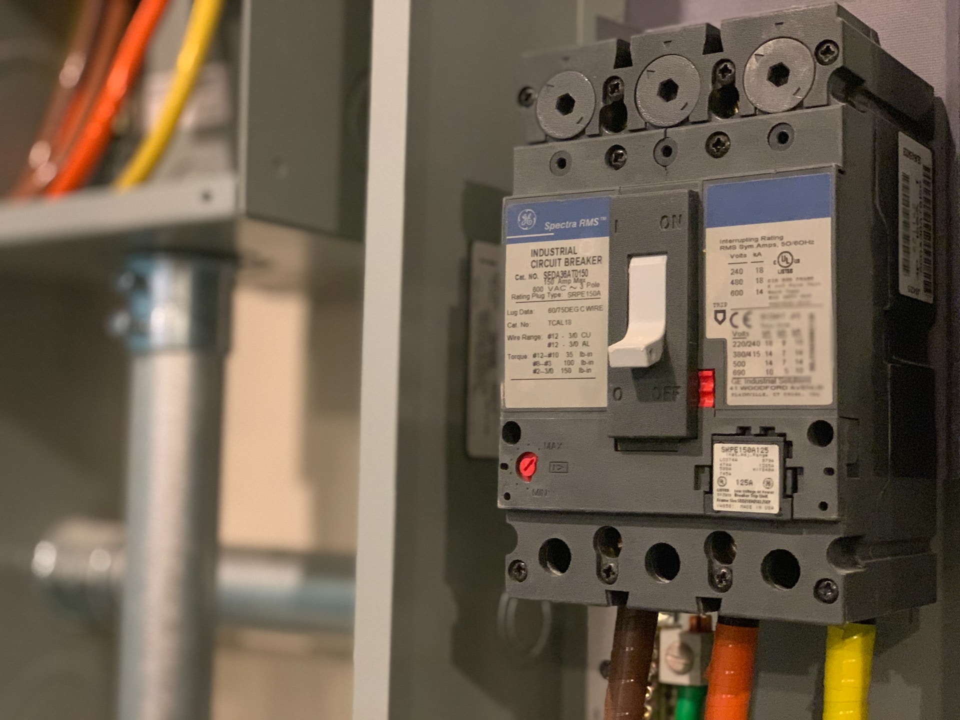 6 Electrical Issues in Your Commercial Building to Watch Out For